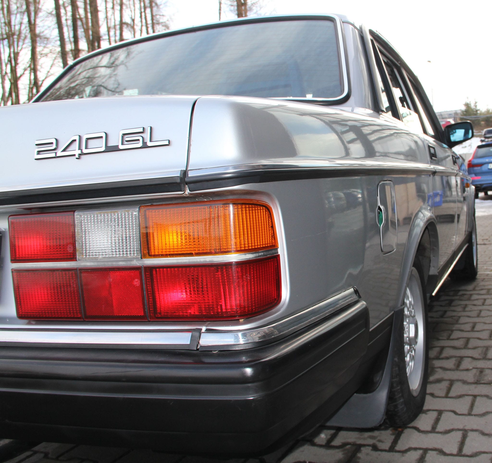 Volvo 240 GL 1988 – SPRZEDANE | Giełda klasyków