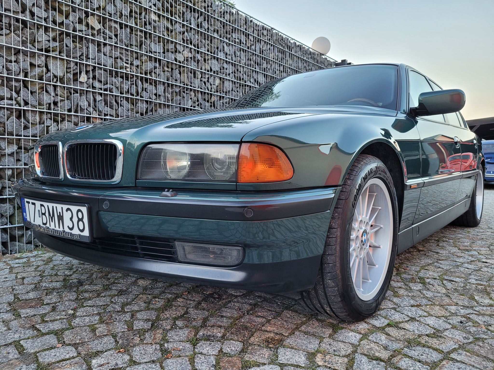 BMW 735i E38 1996 - REZERWACJA - Giełda klasyków