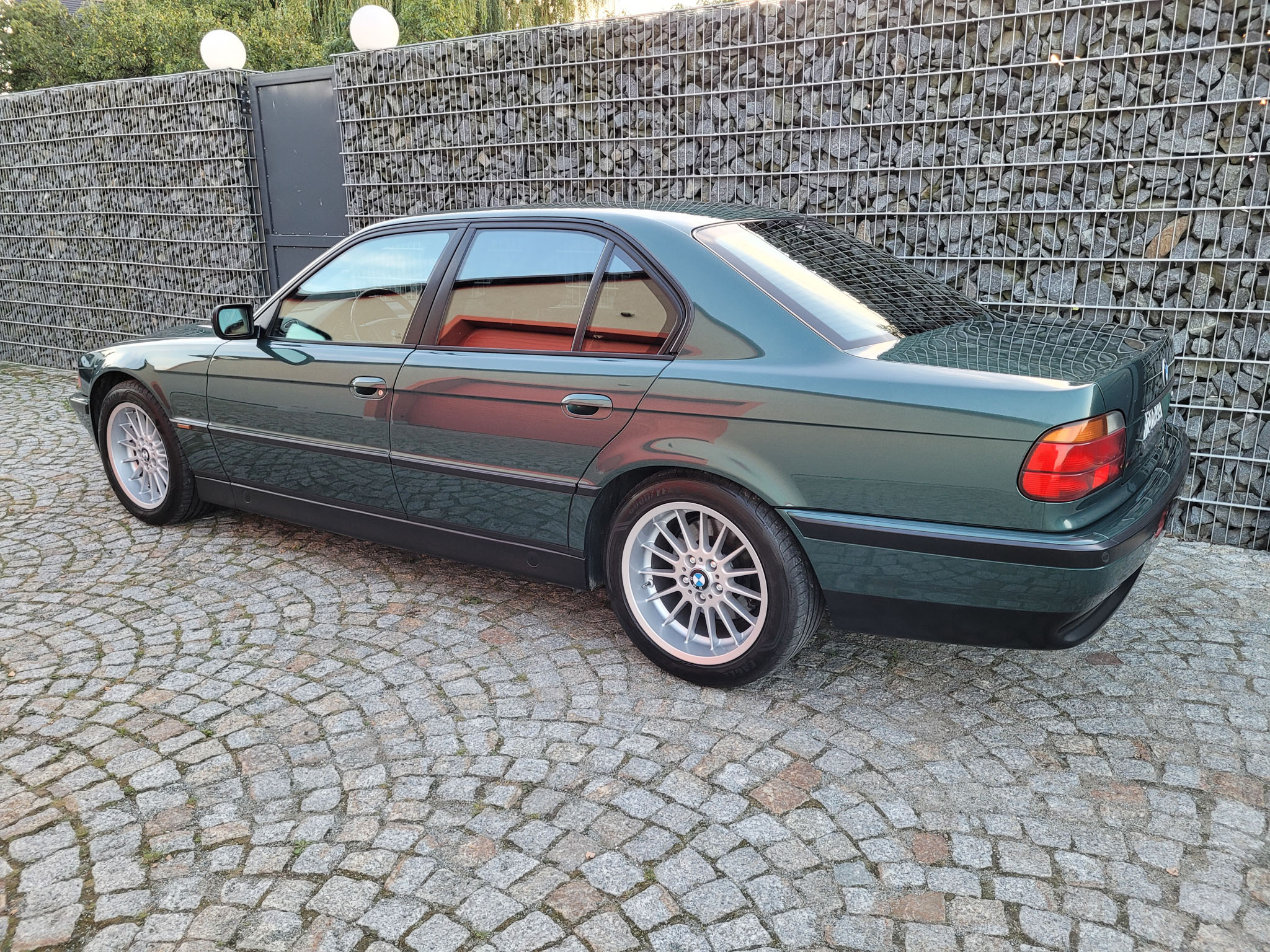 BMW 735i E38 1996 - REZERWACJA - Giełda klasyków