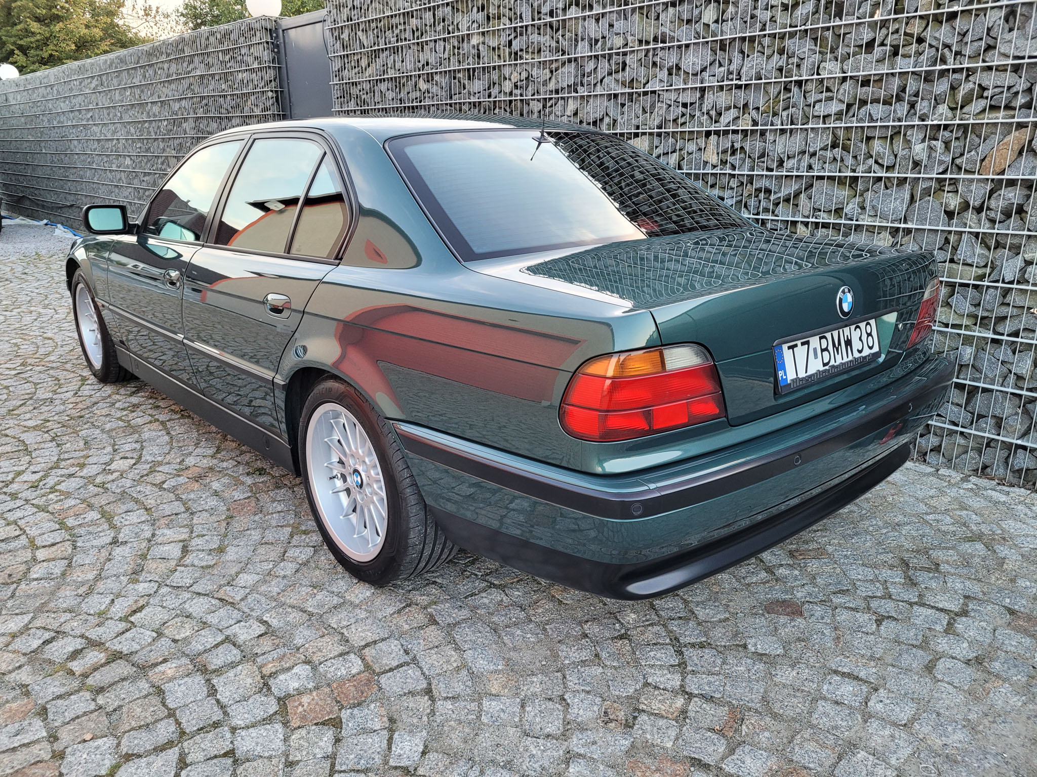 BMW 735i E38 1996 - REZERWACJA - Giełda klasyków