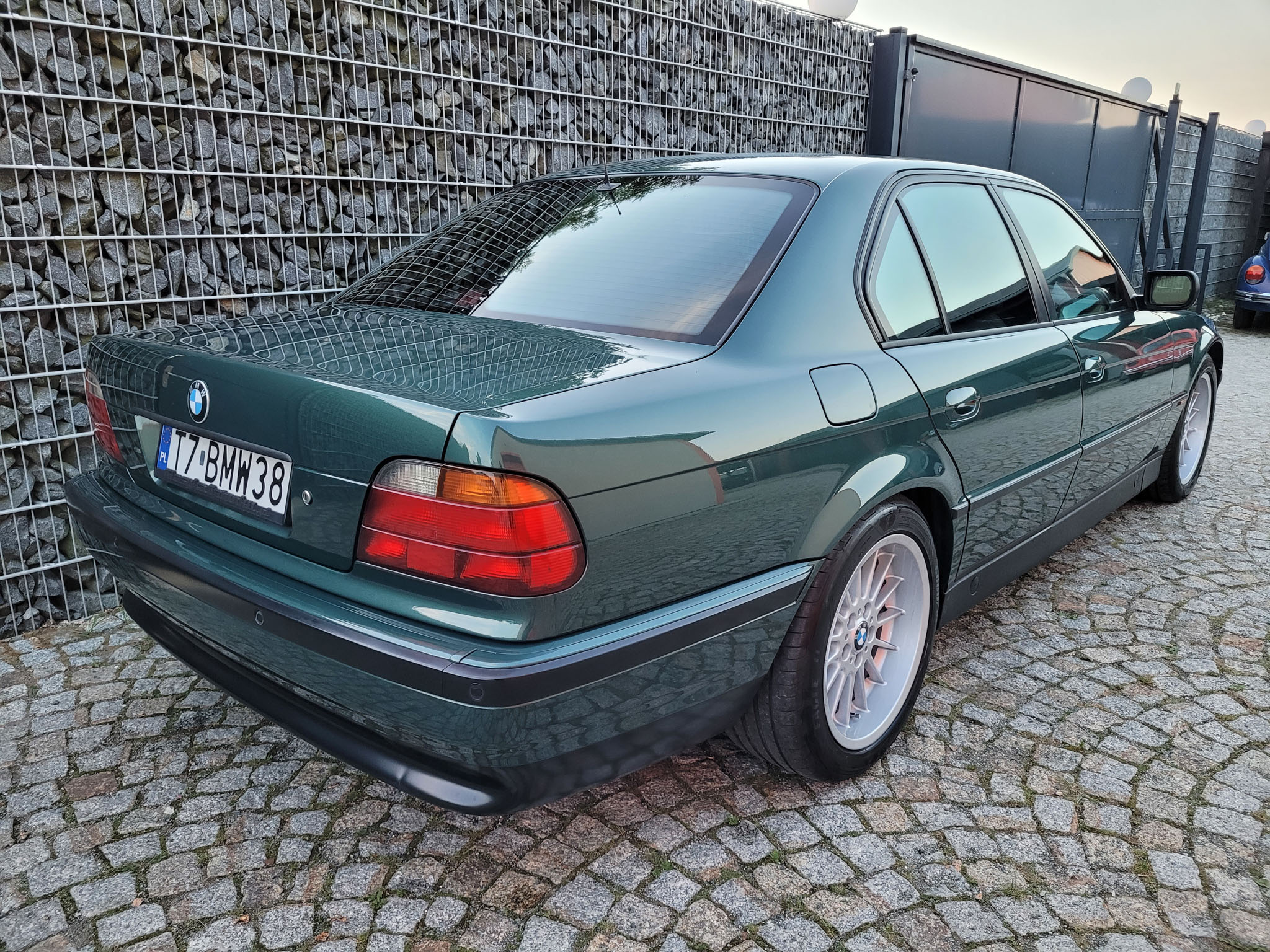 BMW 735i E38 1996 - REZERWACJA - Giełda klasyków