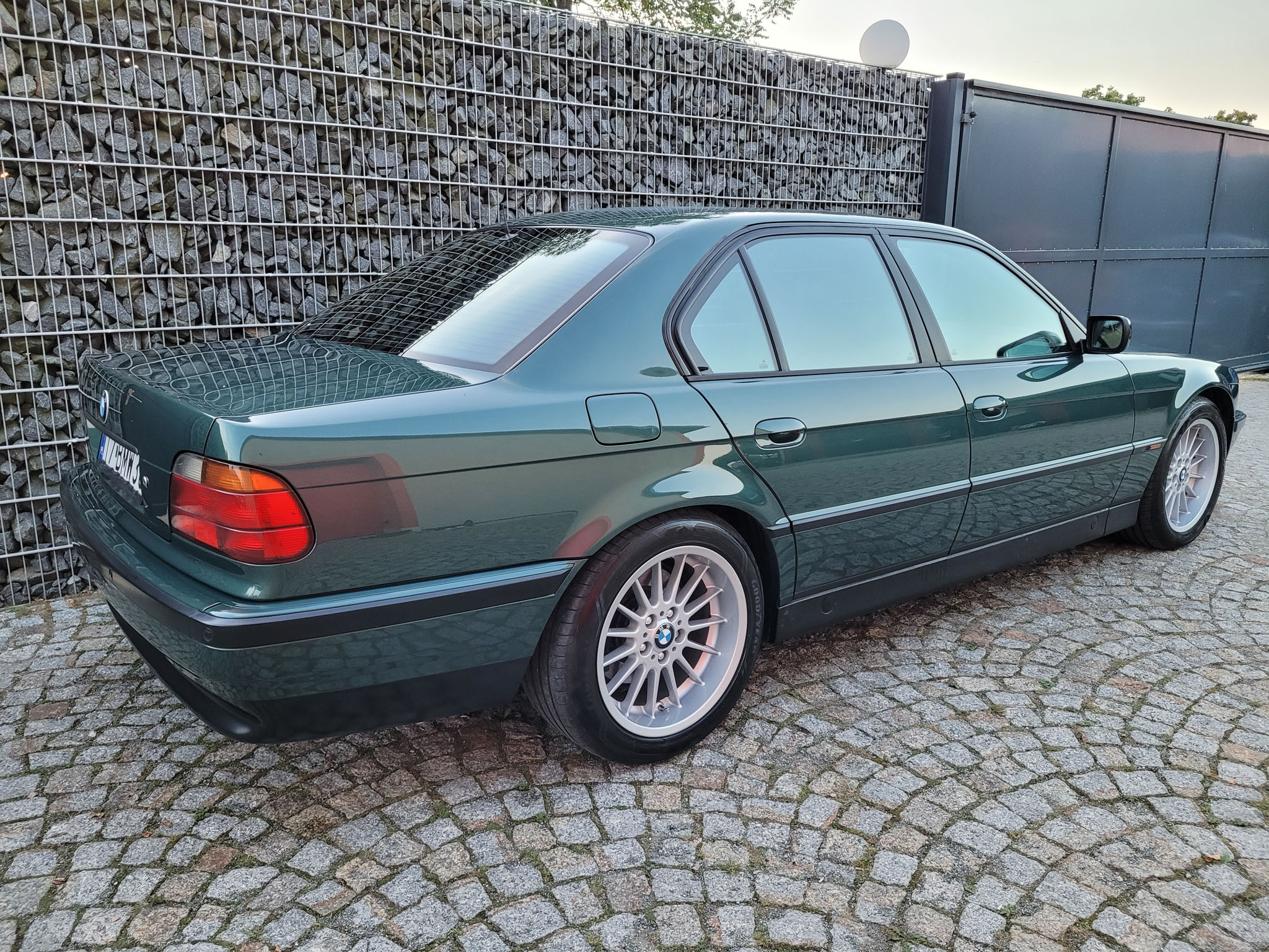 BMW 735i E38 1996 - REZERWACJA - Giełda klasyków