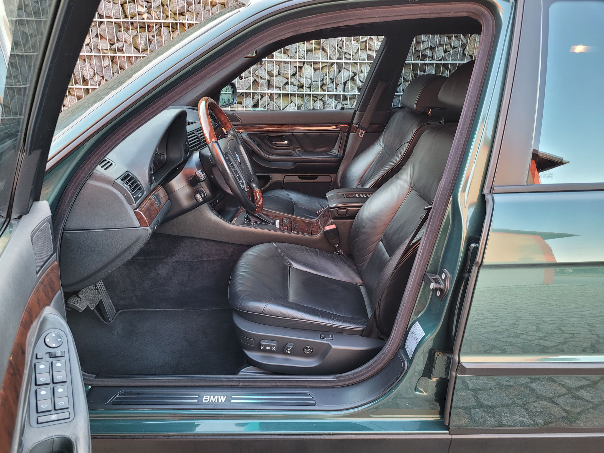 BMW 735i E38 1996 - REZERWACJA - Giełda klasyków