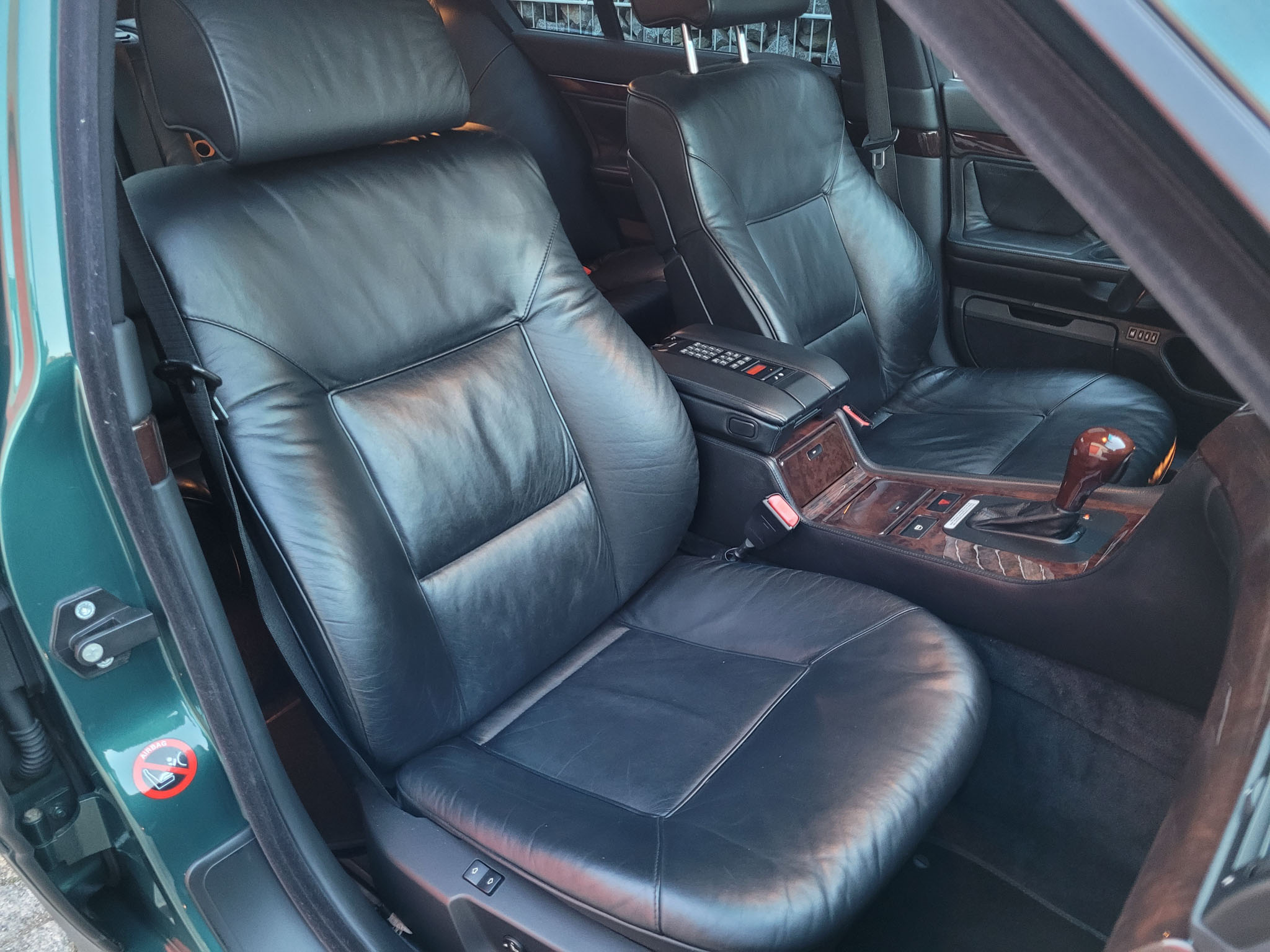 BMW 735i E38 1996 - REZERWACJA - Giełda klasyków